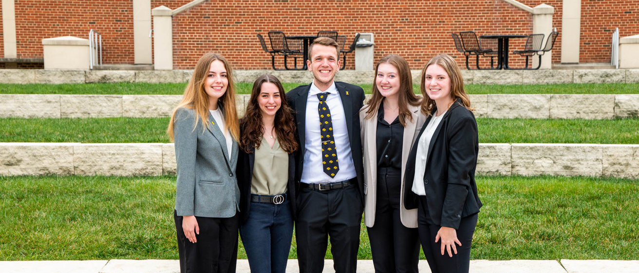 About Us | Undergraduate Student Government - The University of Iowa